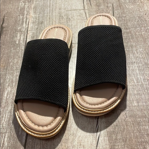 Kelly & Katie | Shoes | Kelly Katie Black Slide Flats | Poshmark